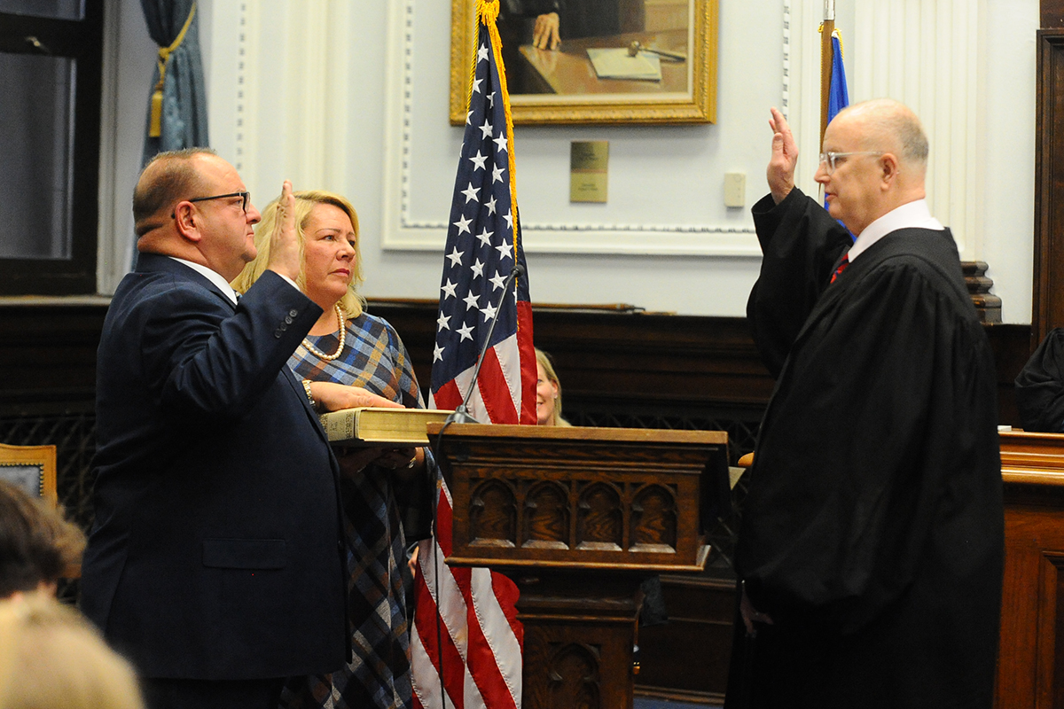 David W. Zoerner Takes Oath Of Office : There's A New Sheriff In Town ...