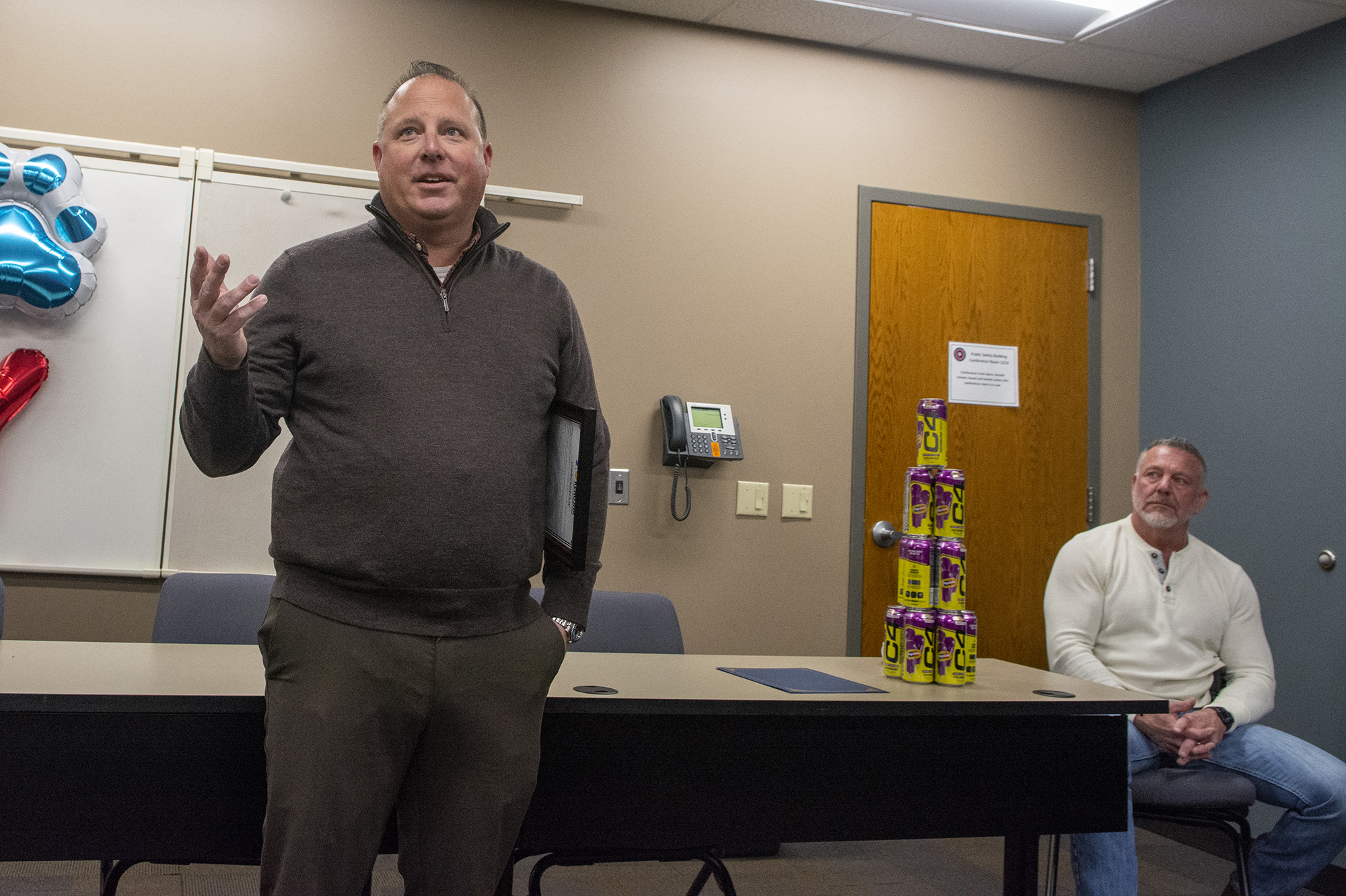 Detective Pete Deates Celebrated At Retirement Party After 23 Years Of ...