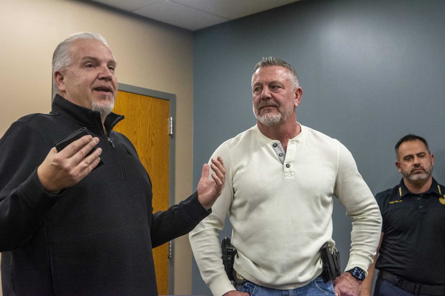 Detective Pete Deates Celebrated At Retirement Party After 23 Years Of ...