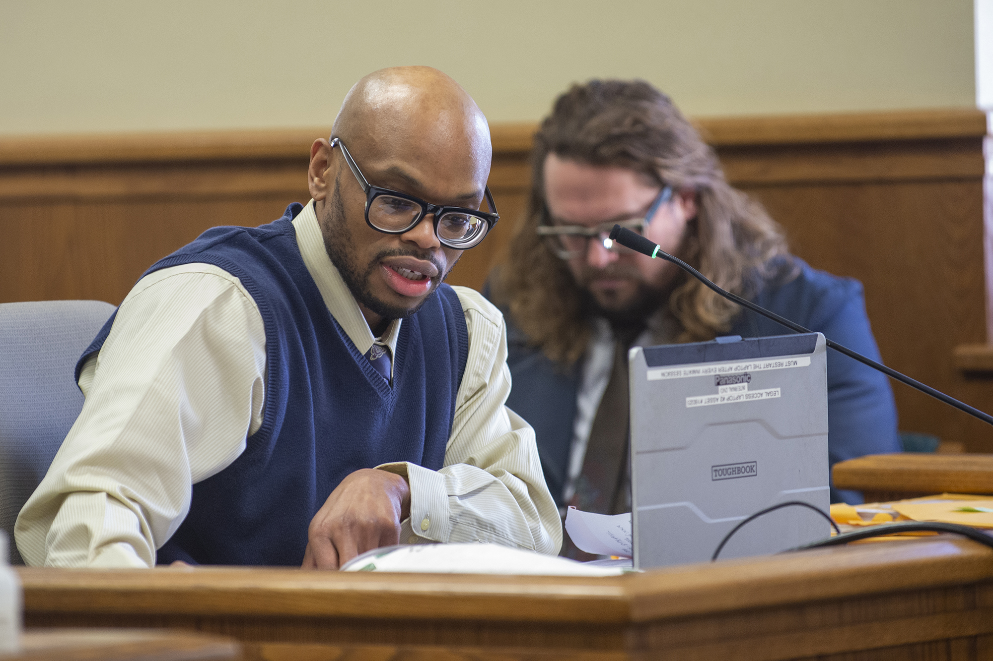 Washington’s Murder Trial Begins With Conspiracy Claims, Combative ...